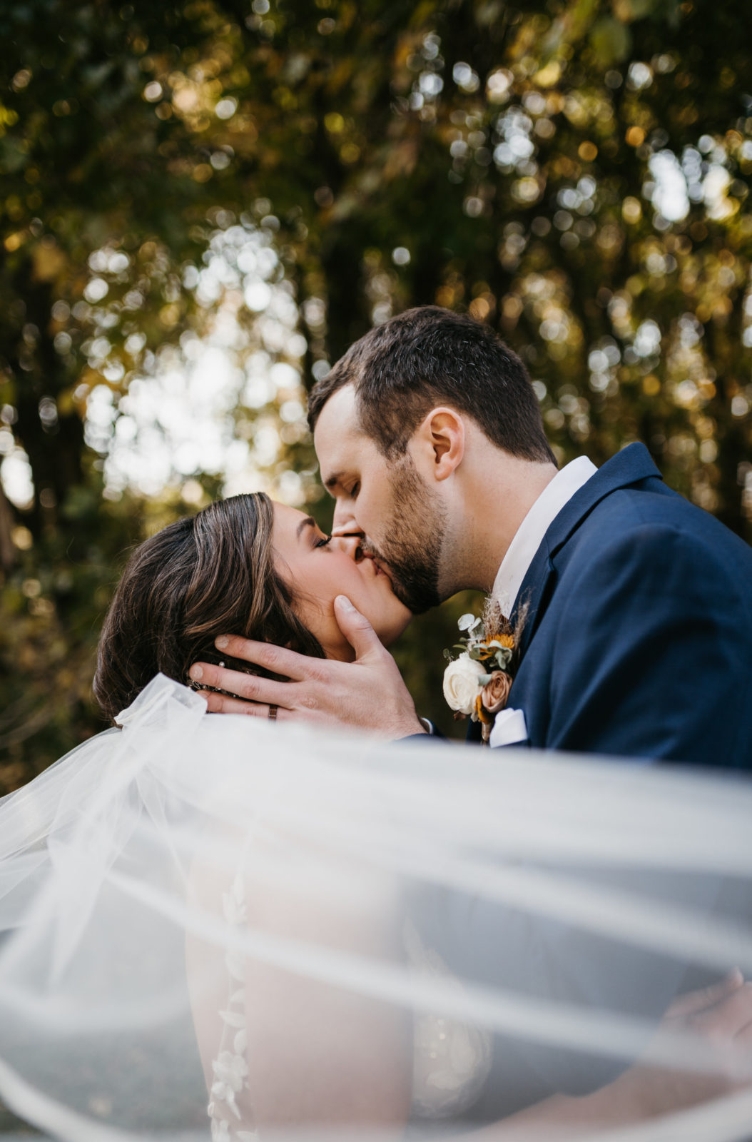 MAGICAL FALL WEDDING | STEPHEN + PAULA MCDERMOTT | DUBUQUE, IA ...